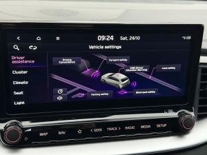 Pelēks Kia ProCeed 2023 Pērnava, ar dzinēja tilpumu 1.60 L un nobraukumu 48 tūkst. km par 23900 €, foto 17 vietnē AUTOMOTO.COM.LV