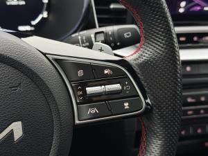 Pelēks Kia ProCeed 2023 Pērnava, ar dzinēja tilpumu 1.60 L un nobraukumu 48 tūkst. km par 23900 €, foto 20 vietnē AUTOMOTO.COM.LV