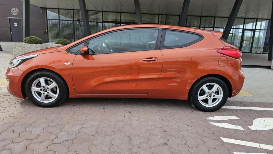 Oranžs Kia ProCeed 2013 Kauņa, ar dzinēja tilpumu 1.40 L un nobraukumu 191 tūkst. km par 4900 €, foto 4 vietnē AUTOMOTO.COM.LV