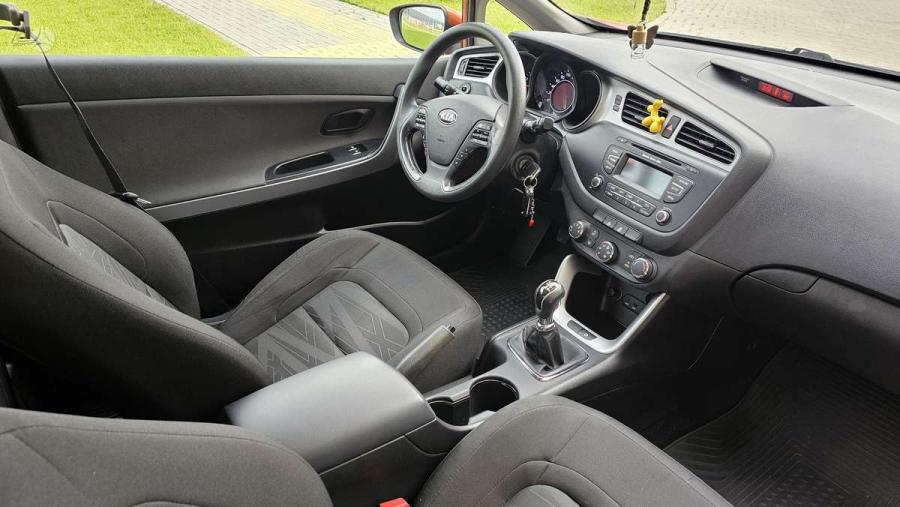 Oranžs Kia ProCeed 2013 Kauņa, ar dzinēja tilpumu 1.40 L un nobraukumu 191 tūkst. km par 4900 €, foto 17 vietnē AUTOMOTO.COM.LV