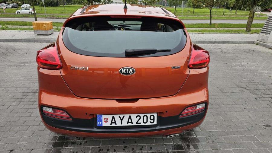 Orange Kia ProCeed 2013 in Kaunas, with an engine capacity of 1.40 L and mileage of 191 thousand km for 4750 €, photo 5 on AUTOMOTO.COM.LV