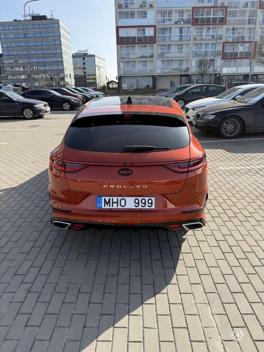 Orange Kia ProCeed 2021 in Vilnius, with an engine capacity of 1.59 L and mileage of 36 thousand km for 21000 €, photo 7 on AUTOMOTO.COM.LV