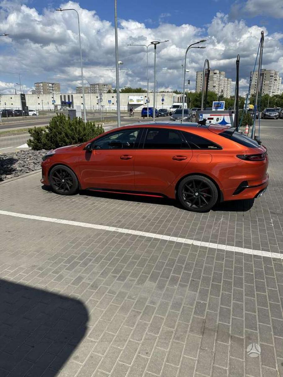Orange Kia ProCeed 2021 in Vilnius, with an engine capacity of 1.59 L and mileage of 36 thousand km for 21000 €, photo 12 on AUTOMOTO.COM.LV