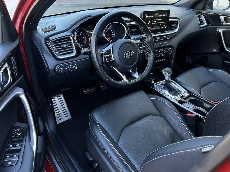 Sarkans Kia ProCeed 2019 Jelgava, ar dzinēja tilpumu 1.60 L un nobraukumu 0 tūkst. km par 13990 €, foto 15 vietnē AUTOMOTO.COM.LV