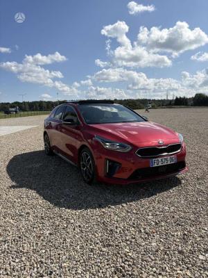 Red Kia ProCeed 2019 in Taurage, with an engine capacity of 1.60 L and mileage of 168 thousand km for 14800 €, photo 4 on AUTOMOTO.COM.LV