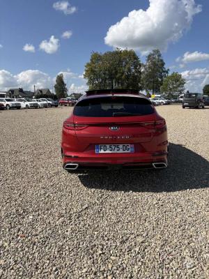Red Kia ProCeed 2019 in Taurage, with an engine capacity of 1.60 L and mileage of 168 thousand km for 14800 €, photo 7 on AUTOMOTO.COM.LV