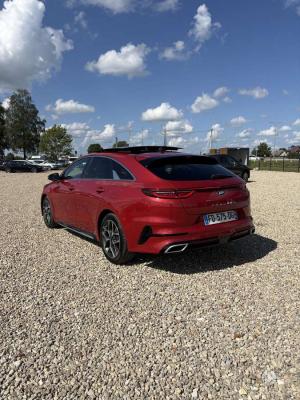 Red Kia ProCeed 2019 in Taurage, with an engine capacity of 1.60 L and mileage of 168 thousand km for 14800 €, photo 8 on AUTOMOTO.COM.LV