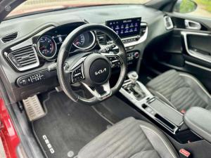 Red Kia ProCeed 2022 in Vilnius, with an engine capacity of 1.50 L and mileage of 124 thousand km for 15500 €, photo 5 on AUTOMOTO.COM.LV