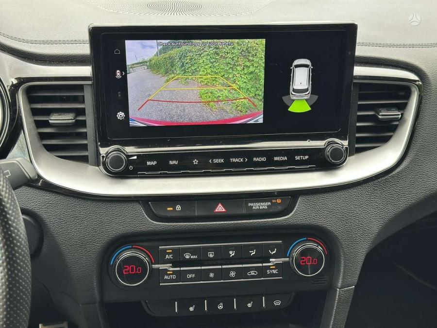 Red Kia ProCeed 2022 in Vilnius, with an engine capacity of 1.50 L and mileage of 124 thousand km for 15500 €, photo 15 on AUTOMOTO.COM.LV