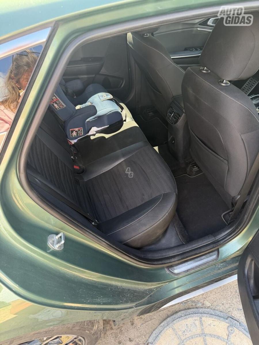 Kia ProCeed 2022 in Vilnius, with an engine capacity of 1.50 L and mileage of 93 thousand km for 18200 €, photo 15 on AUTOMOTO.COM.LV