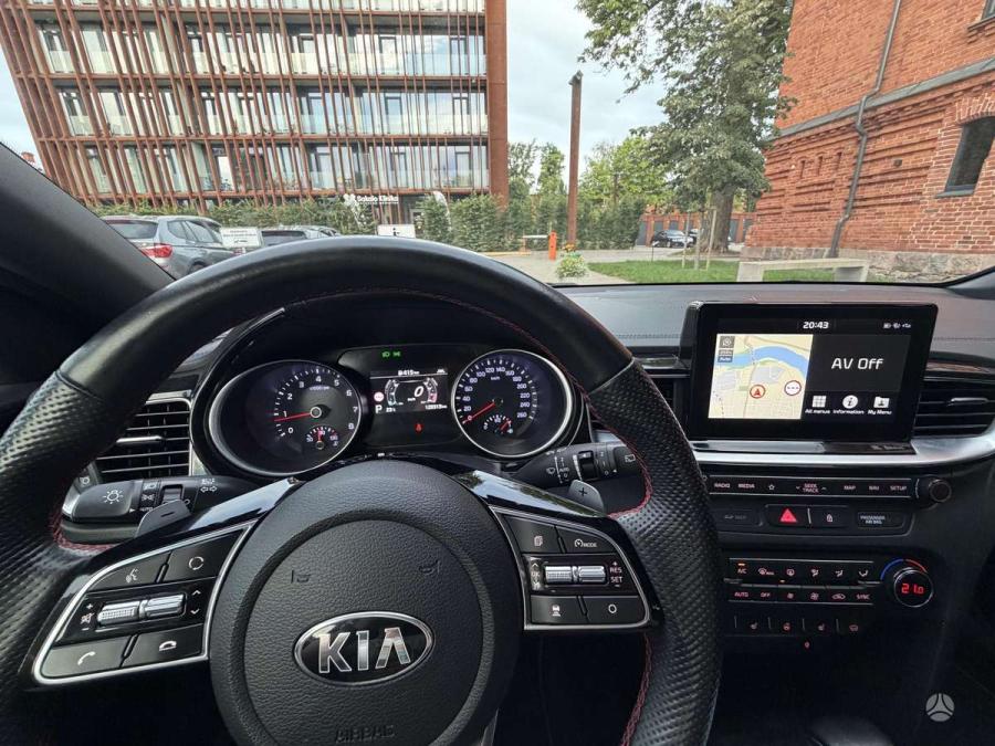 White Kia ProCeed 2019 in Kaunas, with an engine capacity of 1.59 L and mileage of 128 thousand km for 17900 €, photo 7 on AUTOMOTO.COM.LV