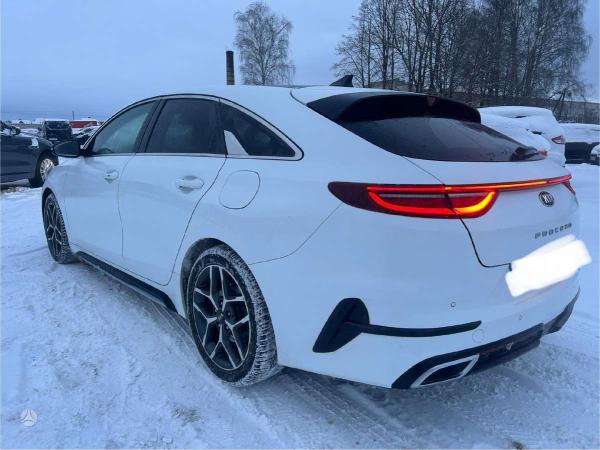 White Kia ProCeed 2019 in Taurage, with an engine capacity of 1.60 L and mileage of 226 thousand km for 11300 €, photo 6 on AUTOMOTO.COM.LV