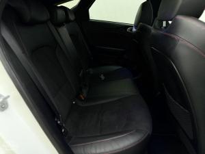 White Kia ProCeed 2019 in Avizieniai, with an engine capacity of 1.60 L and mileage of 84 thousand km for 16300 €, photo 15 on AUTOMOTO.COM.LV
