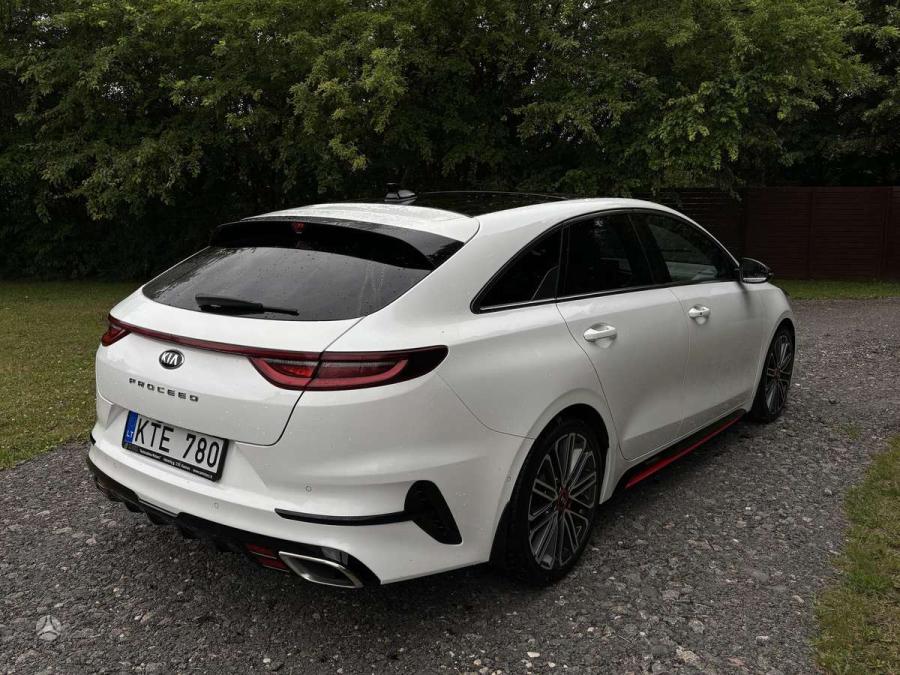 White Kia ProCeed 2019 in Kaunas, with an engine capacity of 1.59 L and mileage of 157 thousand km for 16700 €, photo 6 on AUTOMOTO.COM.LV