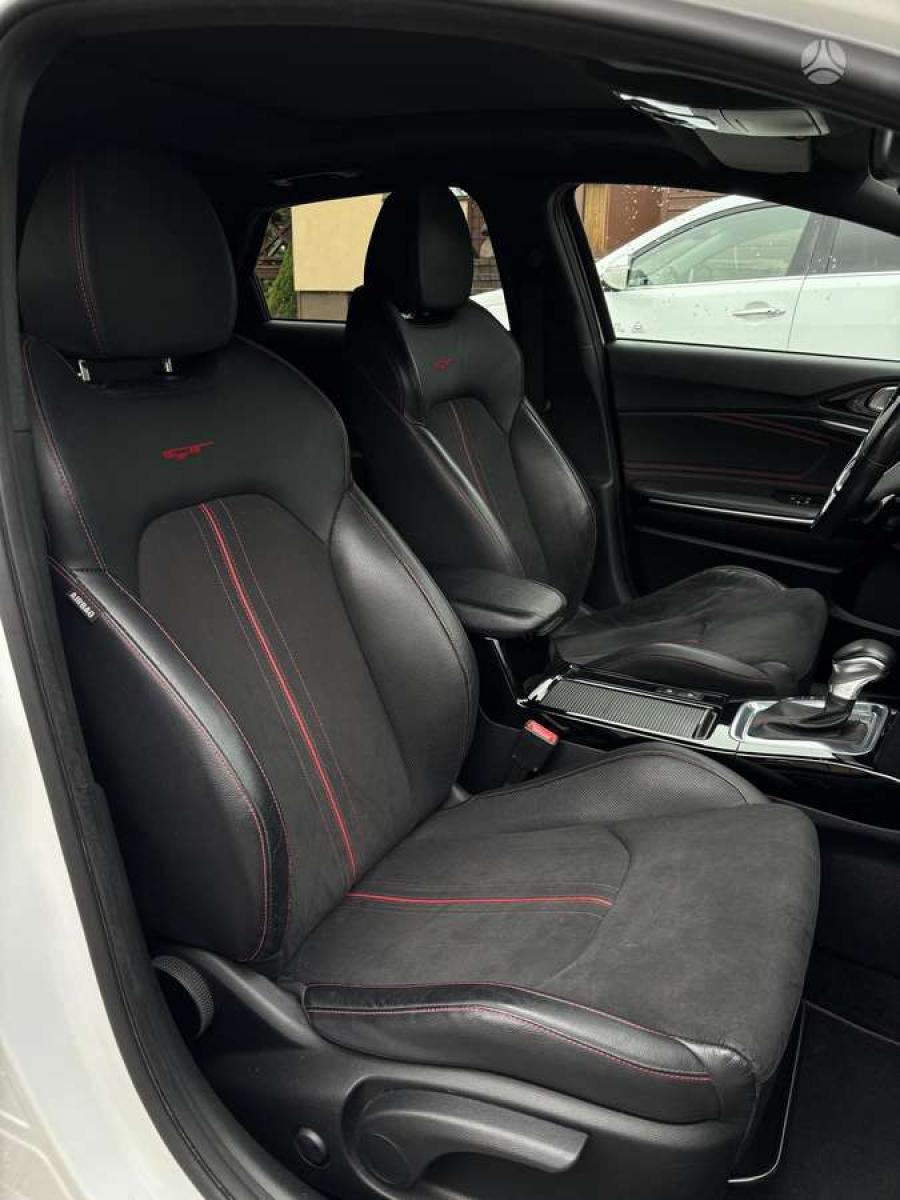 White Kia ProCeed 2019 in Kaunas, with an engine capacity of 1.59 L and mileage of 157 thousand km for 16700 €, photo 16 on AUTOMOTO.COM.LV