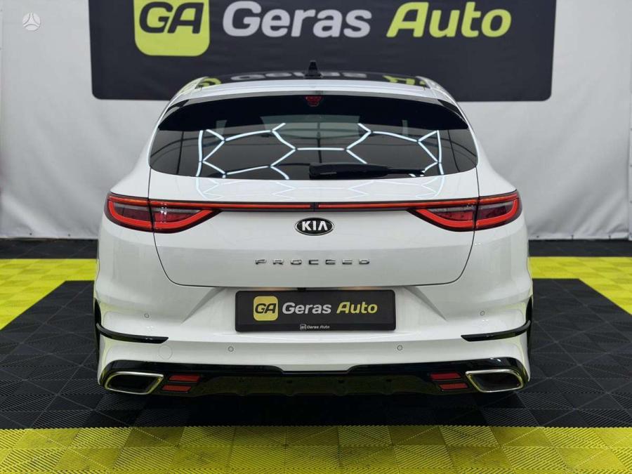 White Kia ProCeed 2019 in Vilnius, with an engine capacity of 1.59 L and mileage of 84 thousand km for 16300 €, photo 7 on AUTOMOTO.COM.LV