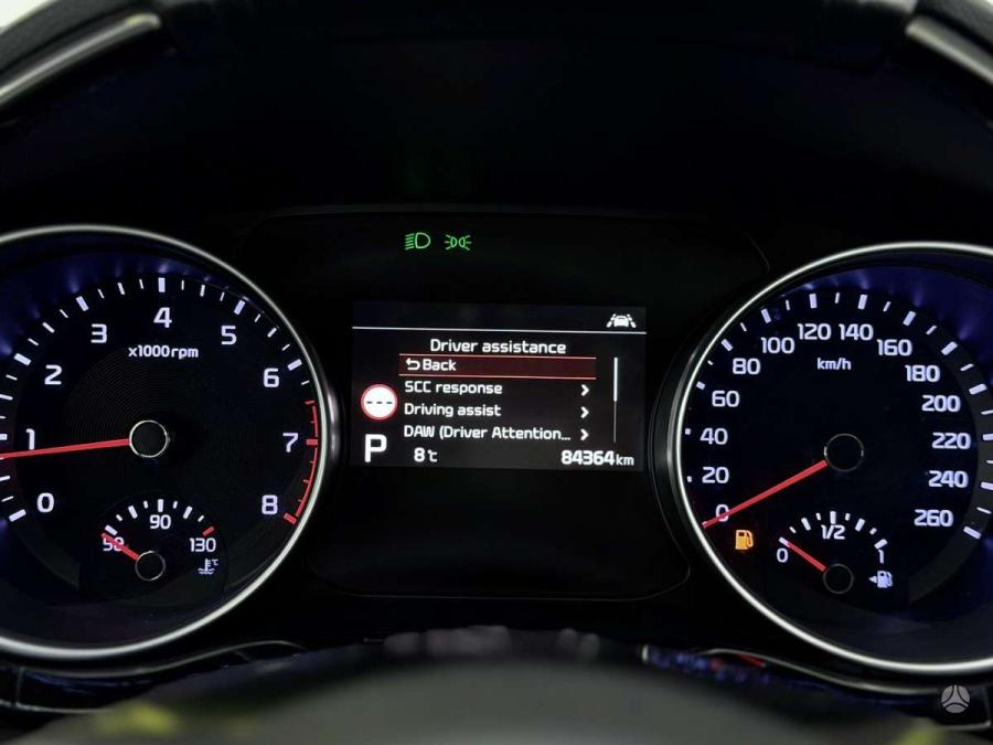 White Kia ProCeed 2019 in Vilnius, with an engine capacity of 1.59 L and mileage of 84 thousand km for 16300 €, photo 34 on AUTOMOTO.COM.LV