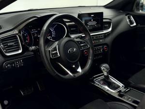 White Kia ProCeed 2019 in Vilnius, with an engine capacity of 1.59 L and mileage of 84 thousand km for 16300 €, photo 10 on AUTOMOTO.COM.LV