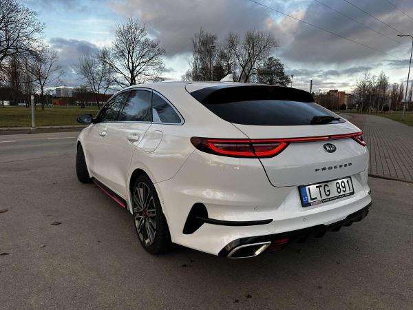 Balts Kia ProCeed 2021 Klaipėda, ar dzinēja tilpumu 1.59 L un nobraukumu 105 tūkst. km par 17900 €, foto 3 vietnē AUTOMOTO.COM.LV