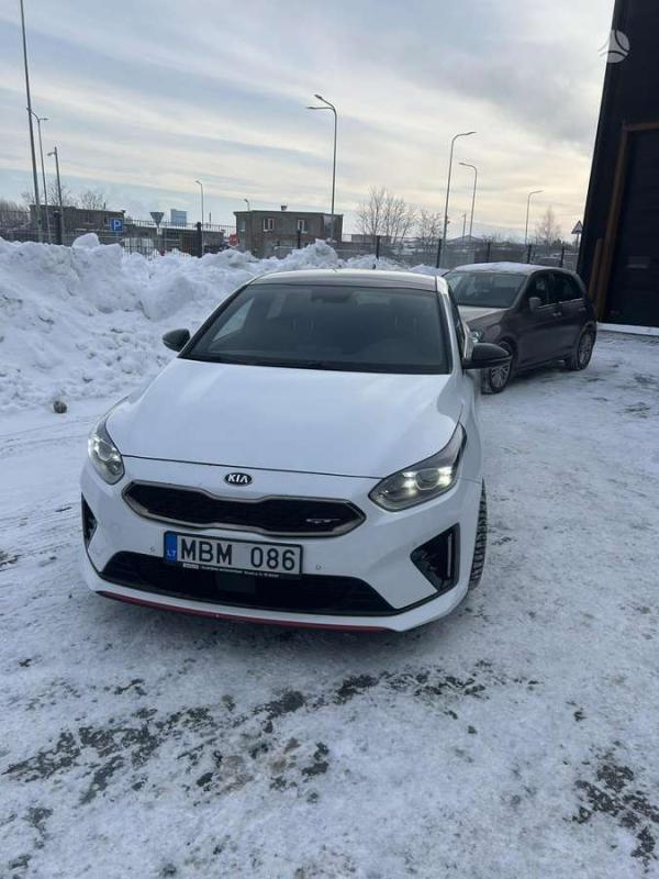 White Kia ProCeed 2021 in Klaipeda, with an engine capacity of 1.59 L and mileage of 100 thousand km for 19000 €, photo 1 on AUTOMOTO.COM.LV