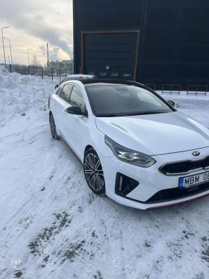 Balts Kia ProCeed 2021 Klaipėda, ar dzinēja tilpumu 1.59 L un nobraukumu 100 tūkst. km par 19000 €, foto 2 vietnē AUTOMOTO.COM.LV