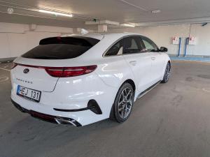 White Kia ProCeed 2021 in Vilnius, with an engine capacity of 1.48 L and mileage of 80 thousand km for 16800 €, photo 8 on AUTOMOTO.COM.LV