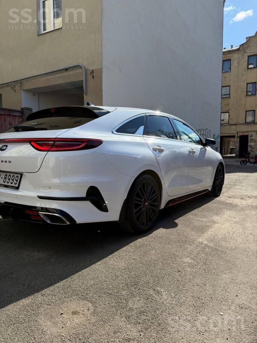 White Kia ProCeed 2021 in Riga, with an engine capacity of 1.60 L and mileage of 78 thousand km for 20799 €, photo 6 on AUTOMOTO.COM.LV