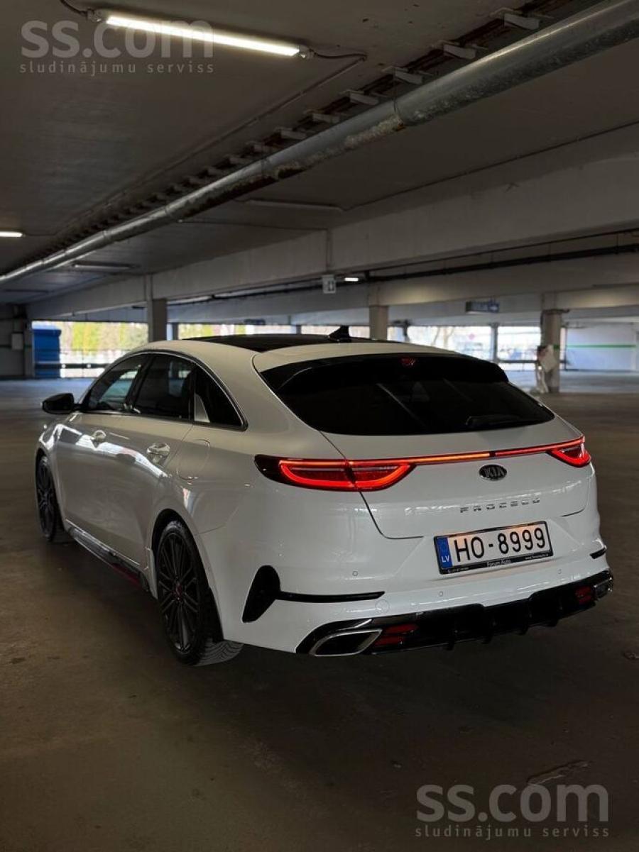 White Kia ProCeed 2021 in Riga, with an engine capacity of 1.60 L and mileage of 78 thousand km for 20799 €, photo 9 on AUTOMOTO.COM.LV