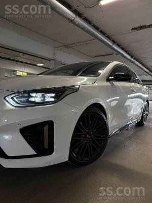 White Kia ProCeed 2021 in Riga, with an engine capacity of 1.60 L and mileage of 78 thousand km for 20499 €, photo 10 on AUTOMOTO.COM.LV