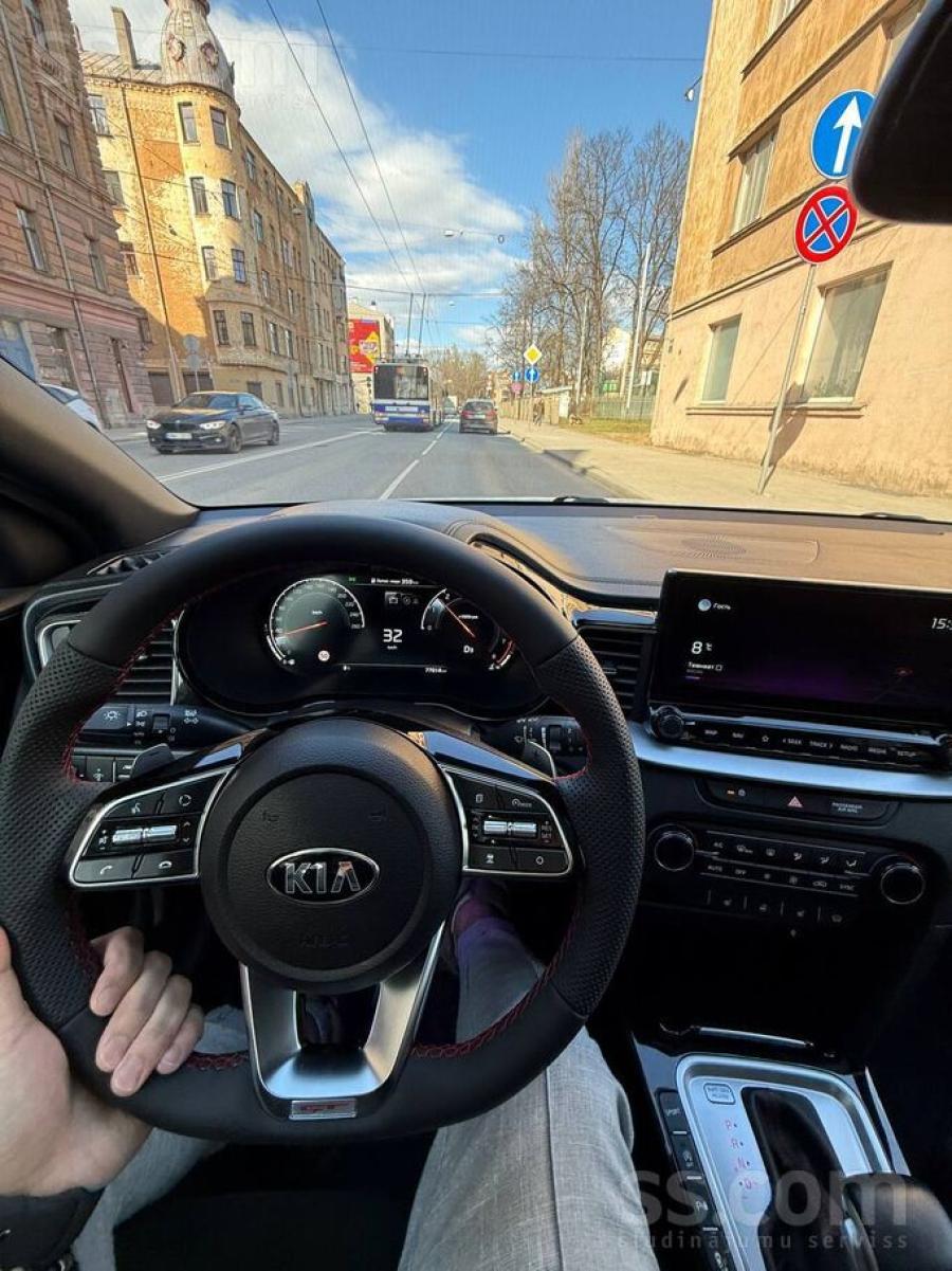 White Kia ProCeed 2021 in Riga, with an engine capacity of 1.60 L and mileage of 78 thousand km for 20499 €, photo 16 on AUTOMOTO.COM.LV