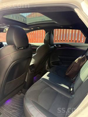White Kia ProCeed 2021 in Riga, with an engine capacity of 1.60 L and mileage of 78 thousand km for 20499 €, photo 17 on AUTOMOTO.COM.LV