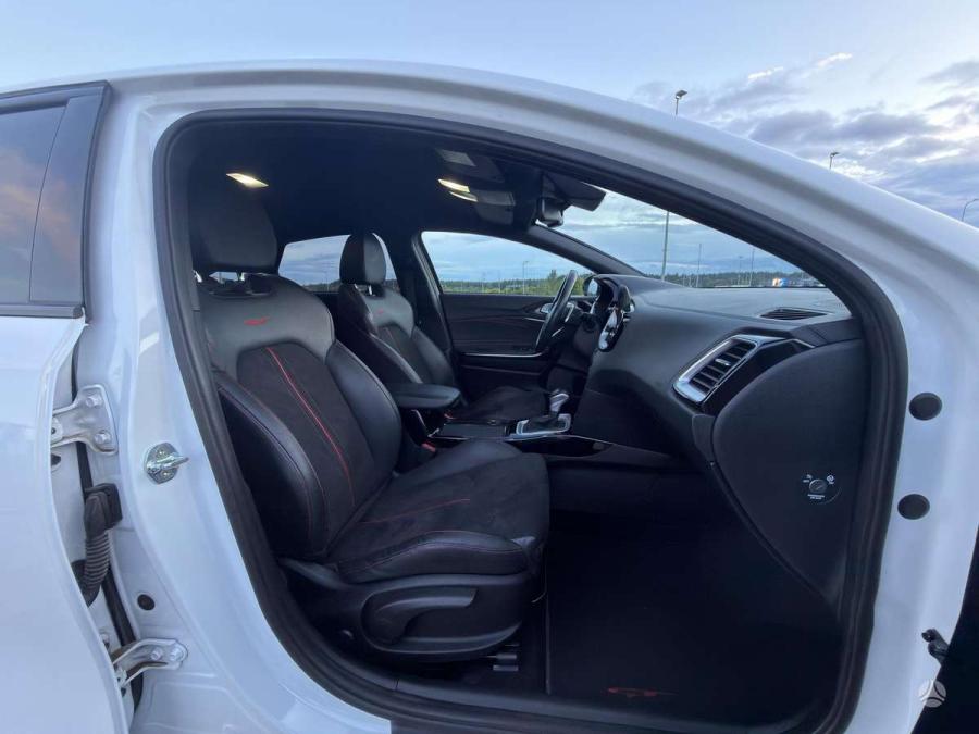 White Kia ProCeed 2021 in Vilnius, with an engine capacity of 1.59 L and mileage of 114 thousand km for 20500 €, photo 9 on AUTOMOTO.COM.LV