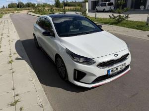 White Kia ProCeed 2021 in Vilnius, with an engine capacity of 1.59 L and mileage of 127 thousand km for 15500 €, photo 4 on AUTOMOTO.COM.LV