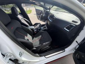 White Kia ProCeed 2021 in Vilnius, with an engine capacity of 1.59 L and mileage of 127 thousand km for 15500 €, photo 19 on AUTOMOTO.COM.LV