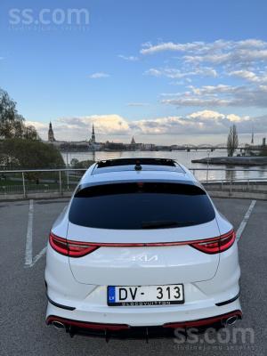 White Kia ProCeed 2022 in Riga, with an engine capacity of 1.60 L and mileage of 64 thousand km for 19999 €, photo 10 on AUTOMOTO.COM.LV