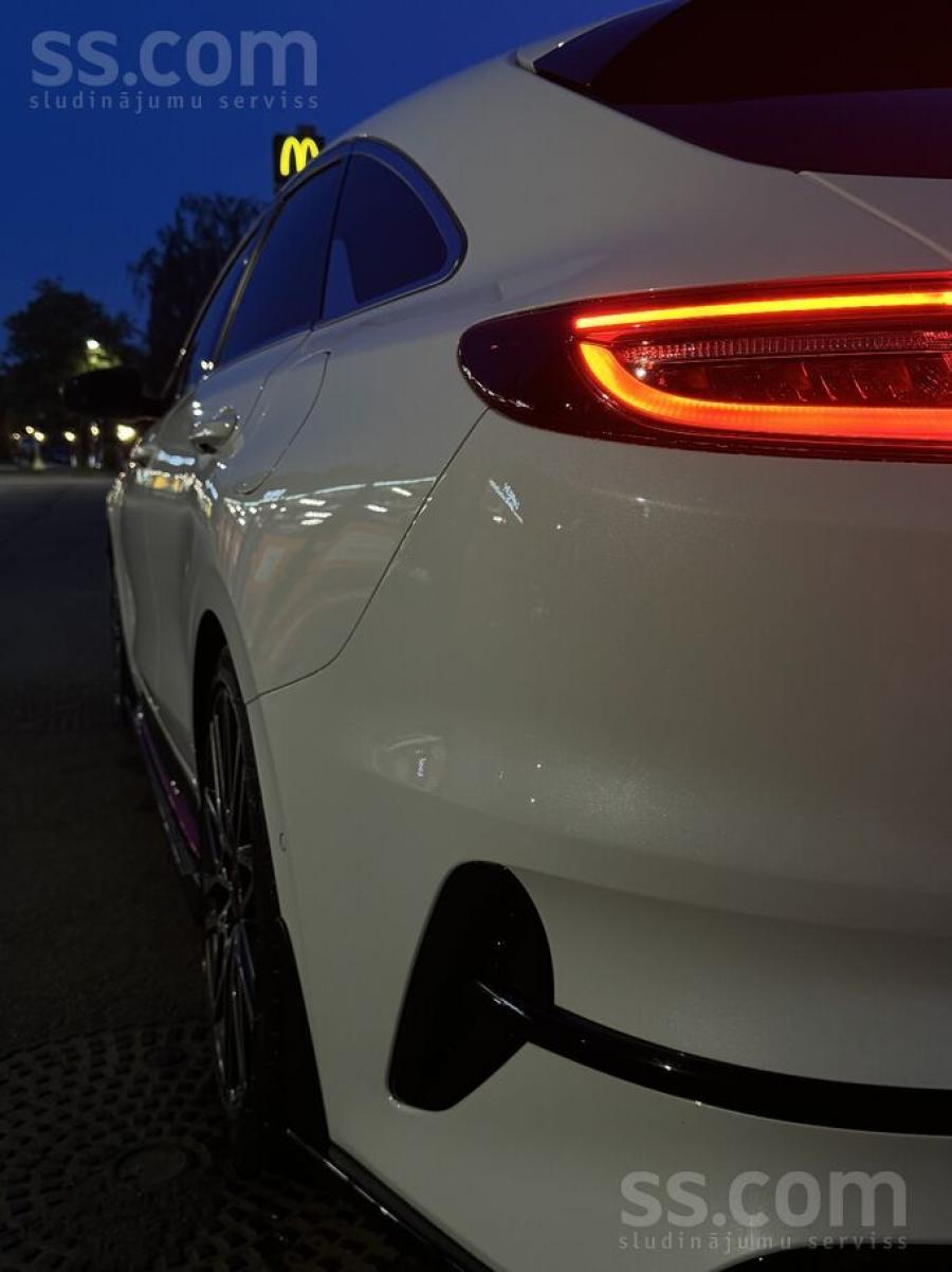 White Kia ProCeed 2022 in Riga, with an engine capacity of 1.60 L and mileage of 64 thousand km for 19999 €, photo 12 on AUTOMOTO.COM.LV