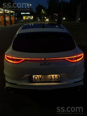 White Kia ProCeed 2022 in Riga, with an engine capacity of 1.60 L and mileage of 64 thousand km for 19999 €, photo 13 on AUTOMOTO.COM.LV