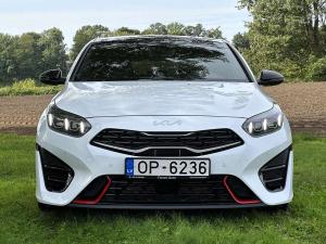 White Kia ProCeed 2024 in Riga, with an engine capacity of 1.59 L and mileage of 41 thousand km for 23500 €, photo 3 on AUTOMOTO.COM.LV