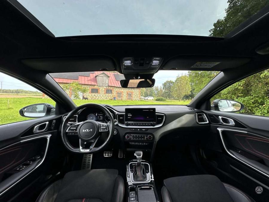 White Kia ProCeed 2024 in Riga, with an engine capacity of 1.59 L and mileage of 41 thousand km for 23500 €, photo 10 on AUTOMOTO.COM.LV