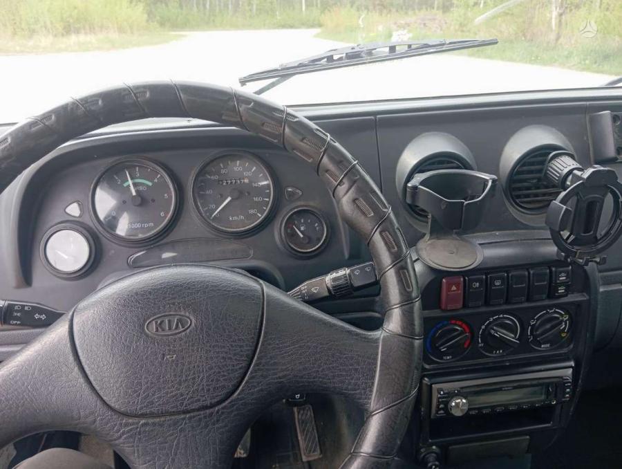 Zils Kia Retona 2000 Šauļi, ar dzinēja tilpumu 2.00 L un nobraukumu 228 tūkst. km par 3750 €, foto 10 vietnē AUTOMOTO.COM.LV