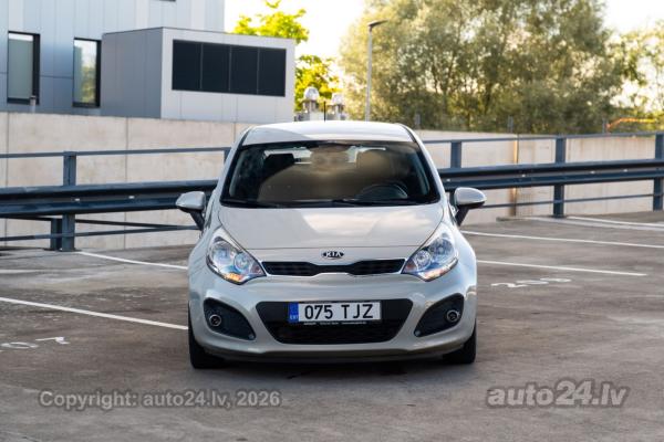 Smilšu krāsa Kia Rio 2012 Tartu, ar dzinēja tilpumu 1.20 L un nobraukumu 106 tūkst. km par 4999 €, foto 6 vietnē AUTOMOTO.COM.LV