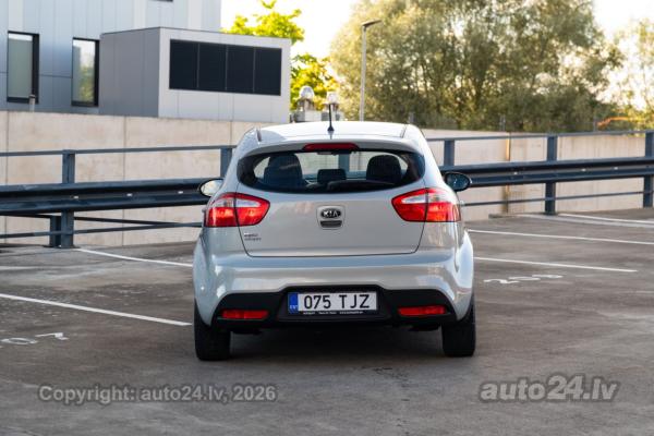 Smilšu krāsa Kia Rio 2012 Tartu, ar dzinēja tilpumu 1.20 L un nobraukumu 106 tūkst. km par 4999 €, foto 7 vietnē AUTOMOTO.COM.LV