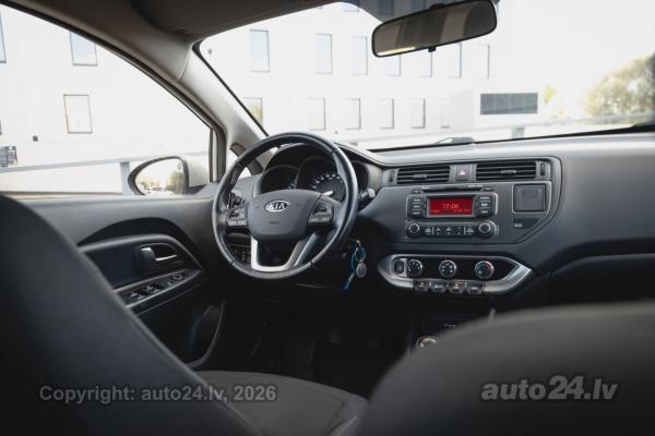 Smilšu krāsa Kia Rio 2012 Tartu, ar dzinēja tilpumu 1.20 L un nobraukumu 106 tūkst. km par 4999 €, foto 8 vietnē AUTOMOTO.COM.LV