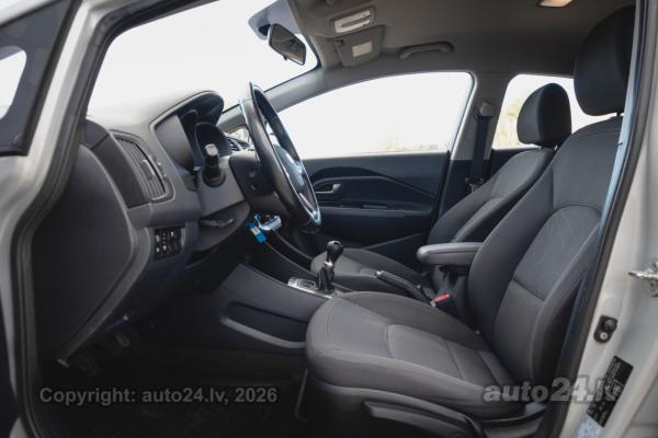 Smilšu krāsa Kia Rio 2012 Tartu, ar dzinēja tilpumu 1.20 L un nobraukumu 106 tūkst. km par 4999 €, foto 9 vietnē AUTOMOTO.COM.LV