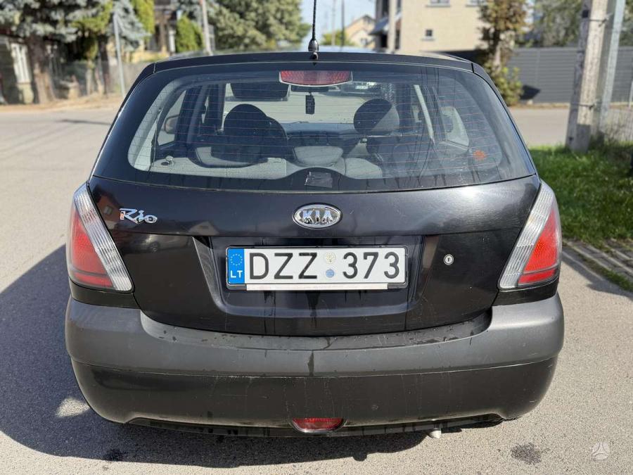 Melns Kia Rio 2008 Kauņa, ar dzinēja tilpumu 1.40 L un nobraukumu 400 tūkst. km par 950 €, foto 8 vietnē AUTOMOTO.COM.LV