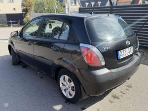 Melns Kia Rio 2008 Kauņa, ar dzinēja tilpumu 1.40 L un nobraukumu 400 tūkst. km par 950 €, foto 9 vietnē AUTOMOTO.COM.LV