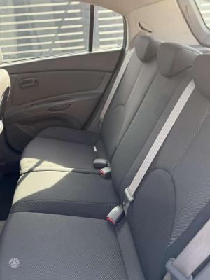 Melns Kia Rio 2008 Kauņa, ar dzinēja tilpumu 1.40 L un nobraukumu 400 tūkst. km par 950 €, foto 16 vietnē AUTOMOTO.COM.LV