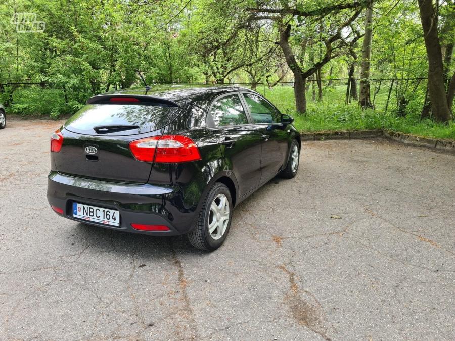 Black Kia Rio 2011 in Vilkaviskis, with an engine capacity of 1.10 L and mileage of 250 thousand km for 2900 €, photo 6 on AUTOMOTO.COM.LV