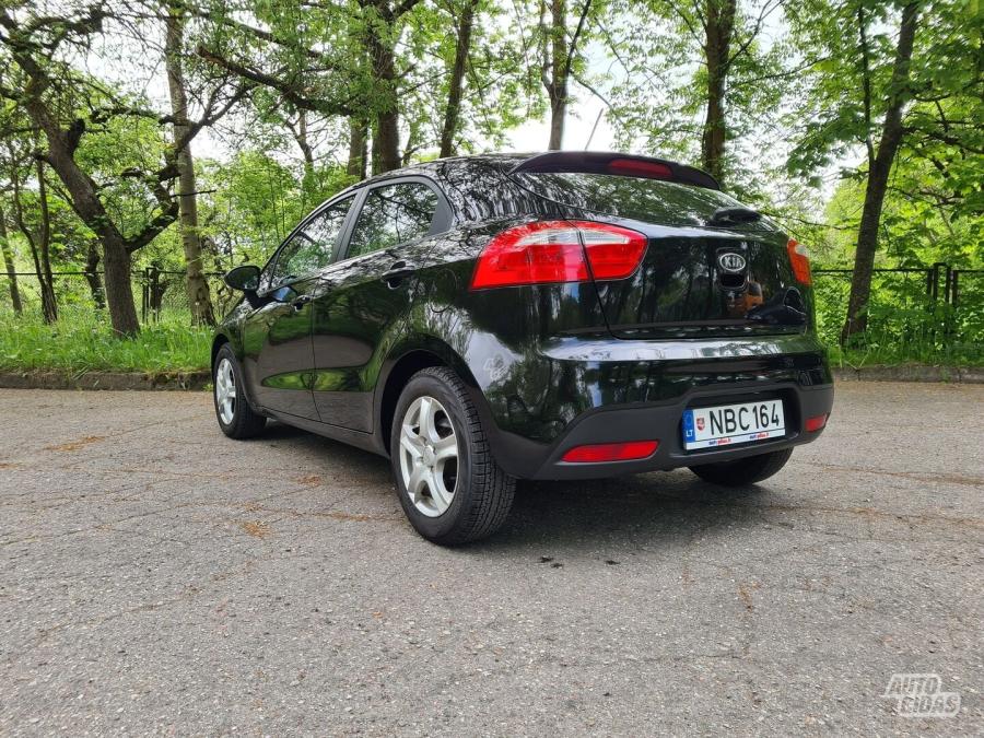 Black Kia Rio 2011 in Vilkaviskis, with an engine capacity of 1.10 L and mileage of 250 thousand km for 2900 €, photo 9 on AUTOMOTO.COM.LV