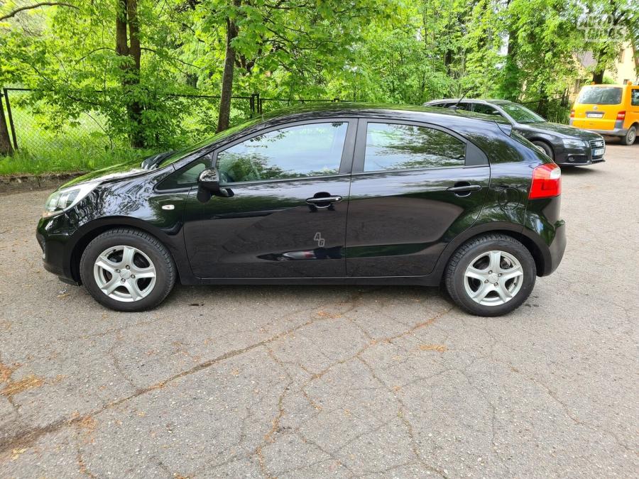 Black Kia Rio 2011 in Vilkaviskis, with an engine capacity of 1.10 L and mileage of 250 thousand km for 2900 €, photo 11 on AUTOMOTO.COM.LV